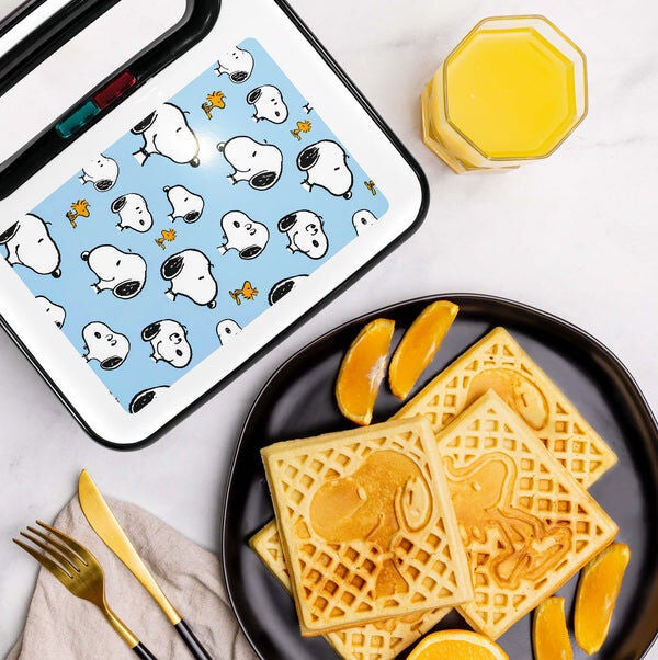 Peanuts Snoopy & Woodstock Square Waffle Maker | Roaman's