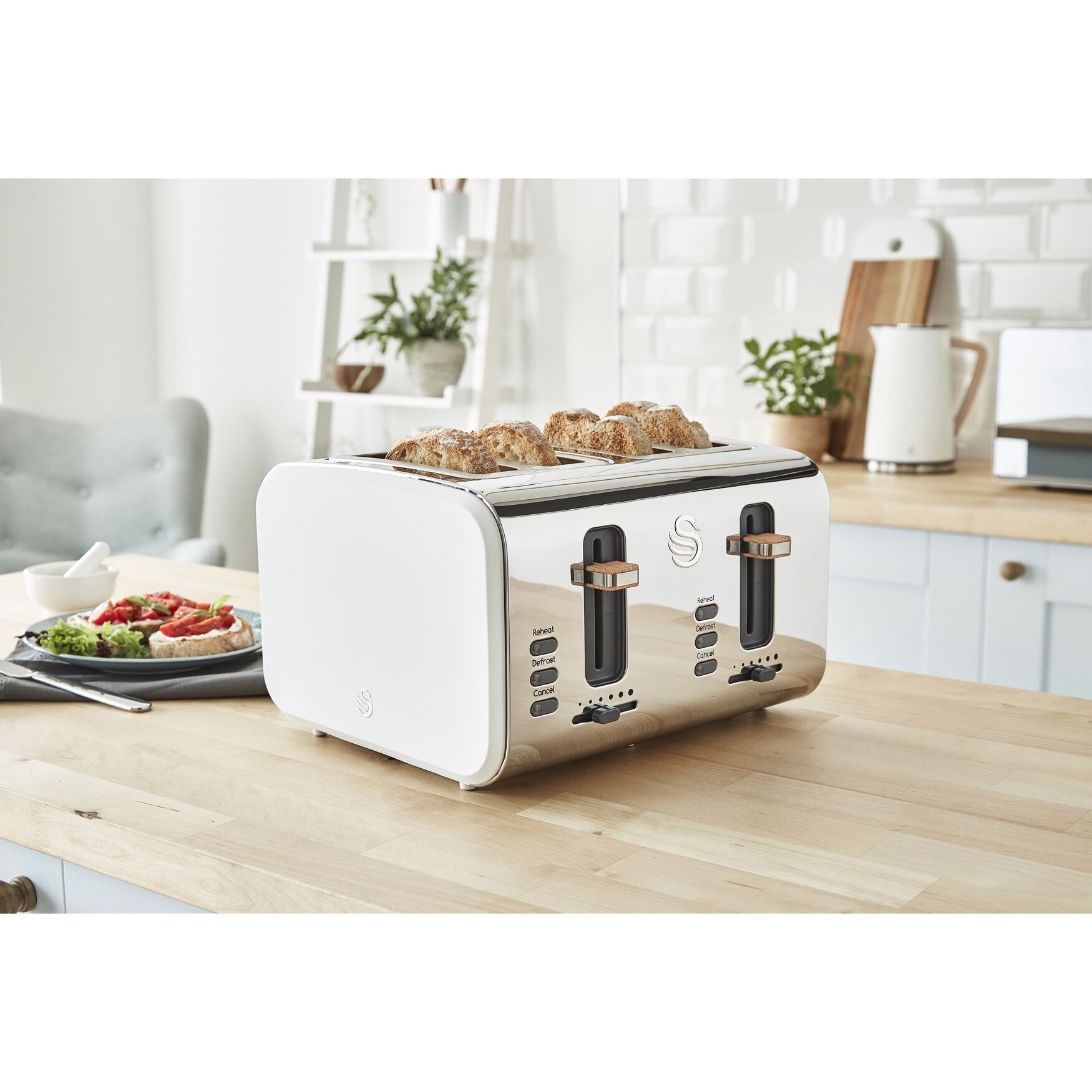 Nordic 4 Slice Toaster - White | Roaman's