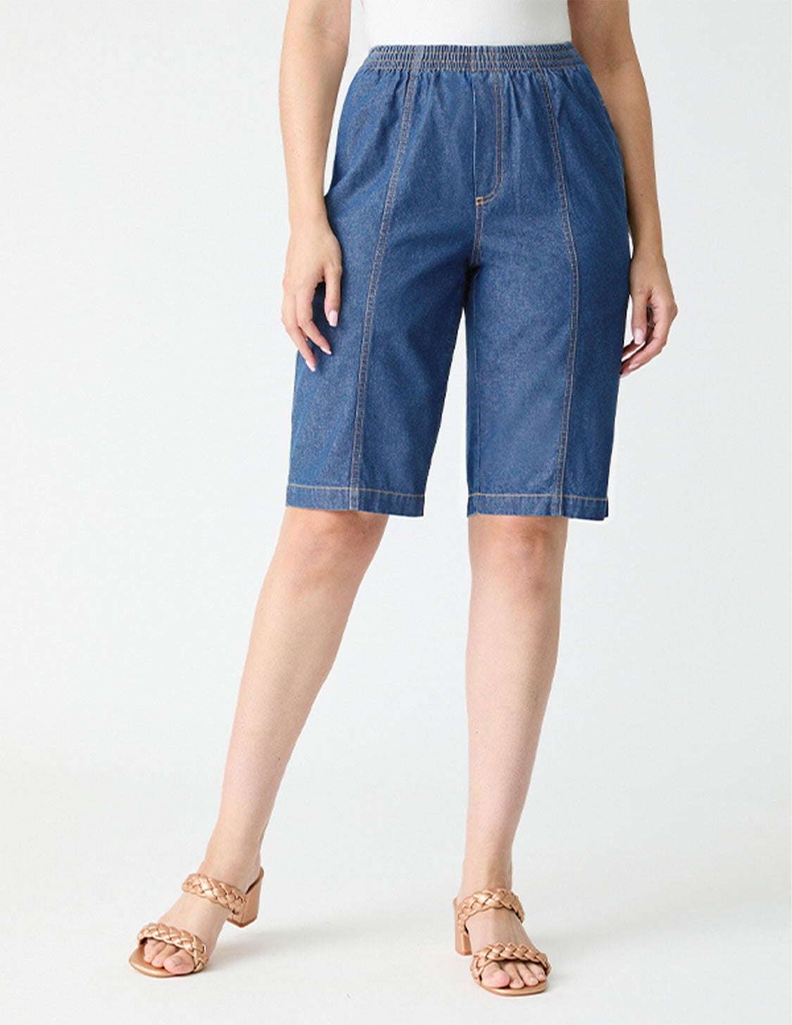 Stylish Women's Denim Fit Guide | Roaman's