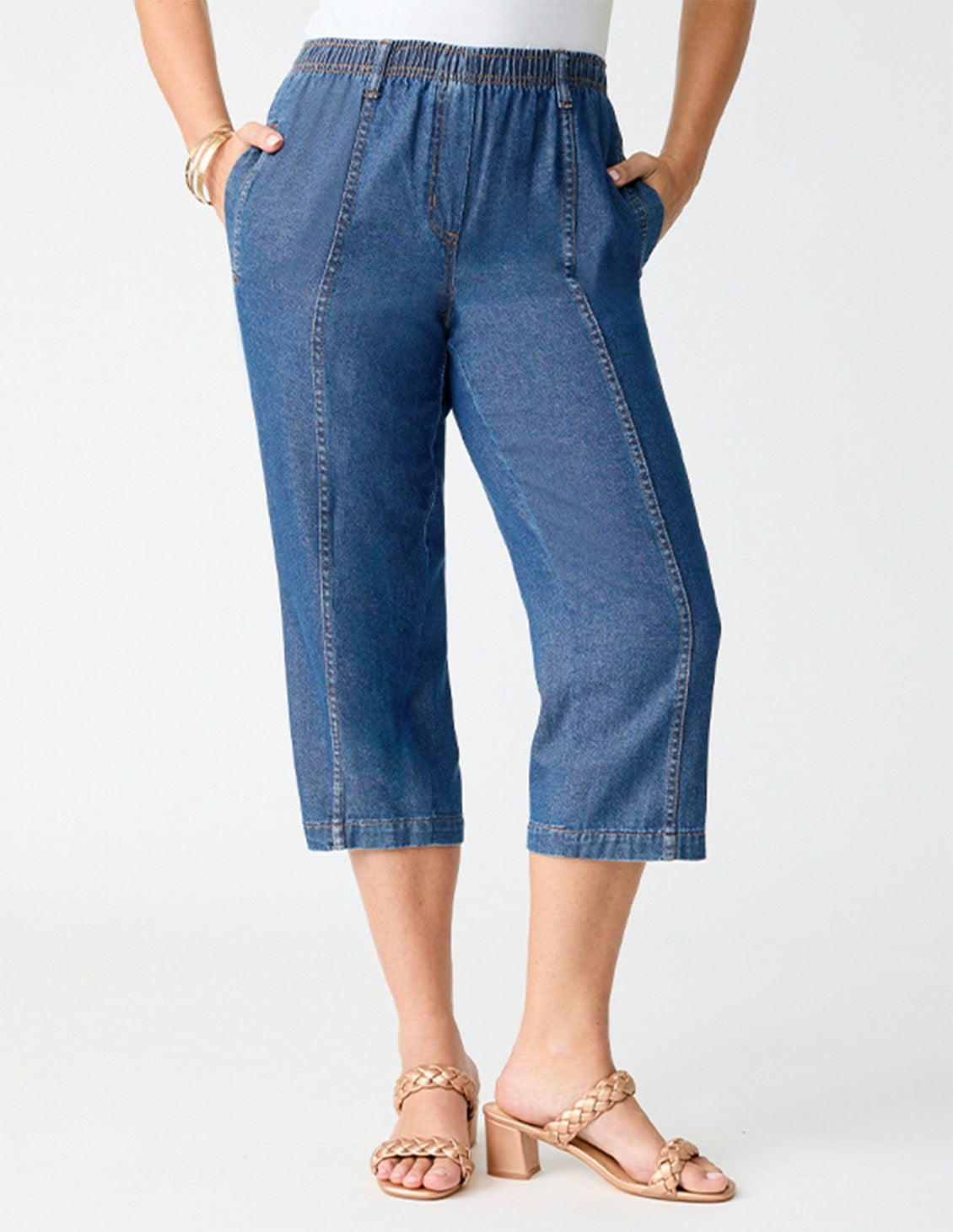 Stylish Women's Denim Fit Guide | Roaman's